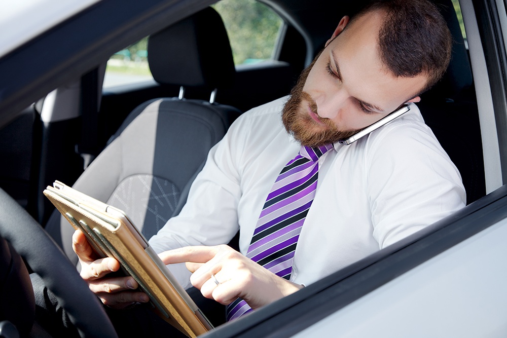 Top 10 mobile worker challenges and how to manage them